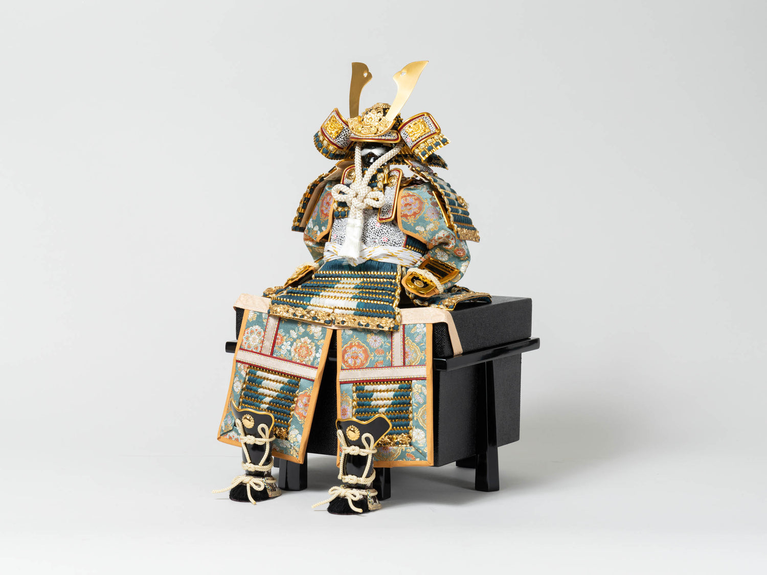 5号鎧 縹色｜五月人形 兜 鎧飾り 甲冑 コンパクトでおしゃれ おすすめ モダン 人気 インテリア 平飾り 木製 高級 端午の節句